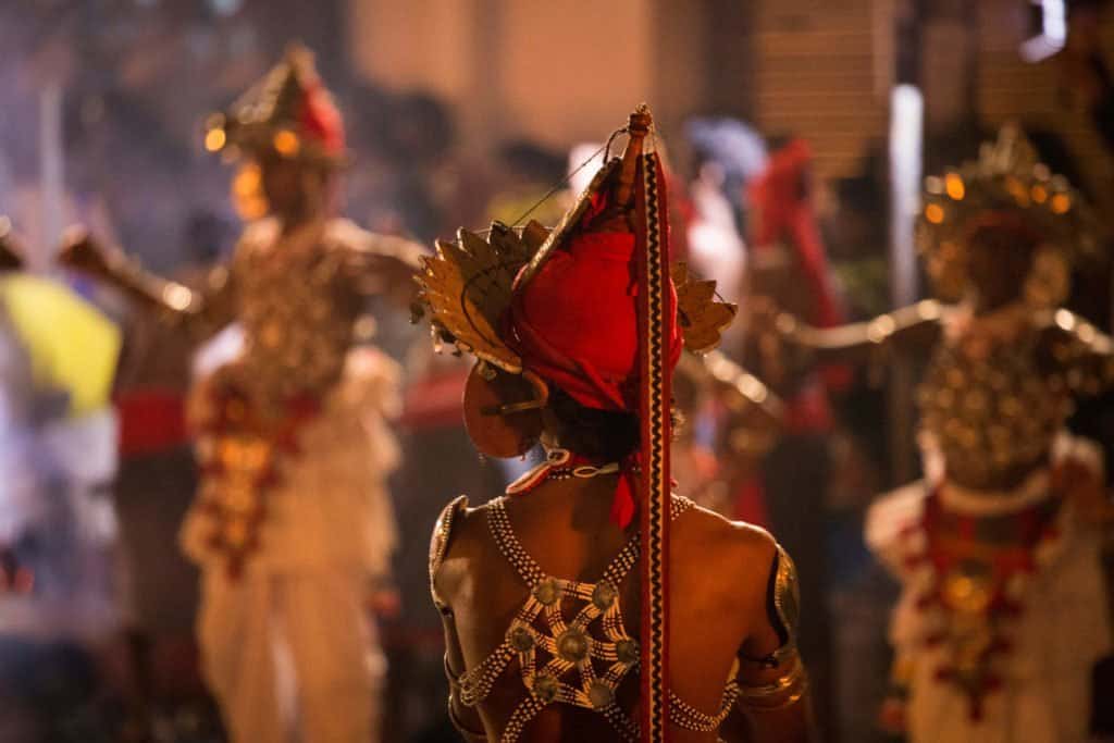 Esala Perahera : vivre la Fête de la Dent